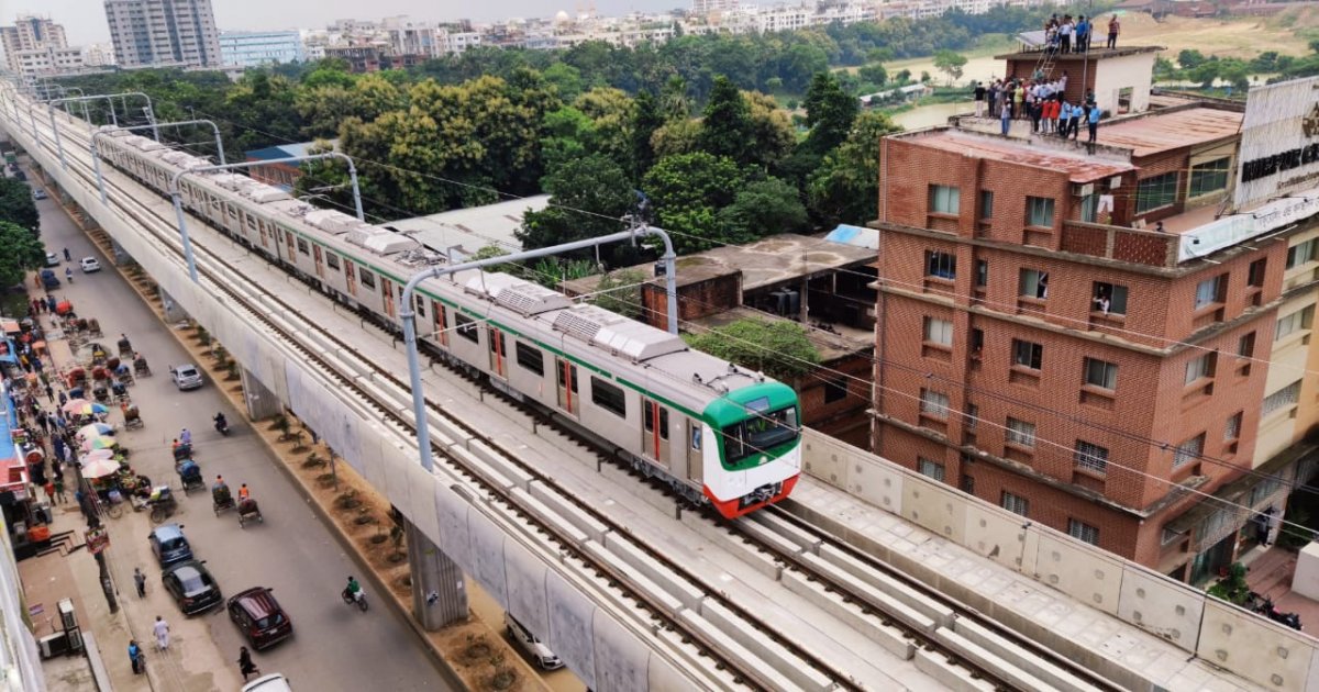 Elevators, escalators, stairs on both sides metro stations