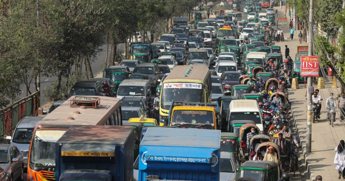 Dhaka suffers severe traffic gridlock on full school resumption