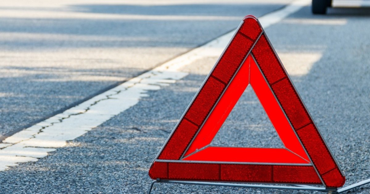 2 killed as motorcycle crashes into road divider in Dhaka