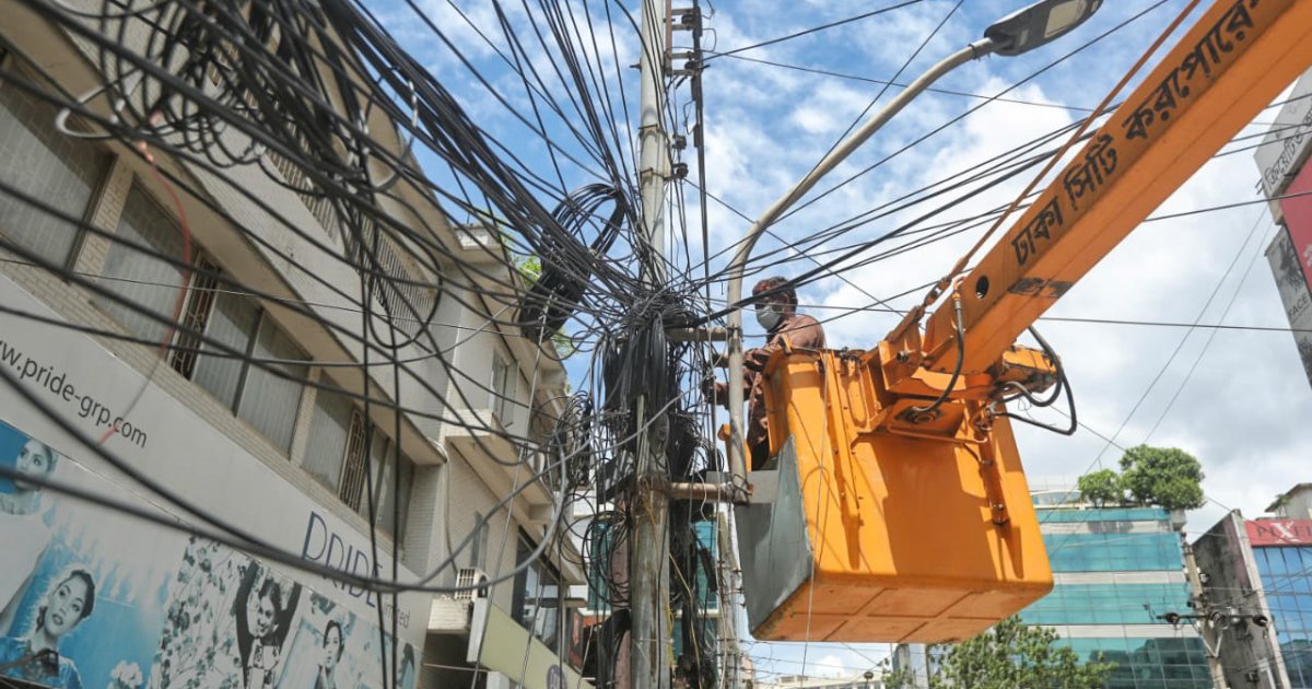 Overhead transmission lines in Hatirjheel going underground as part of ...