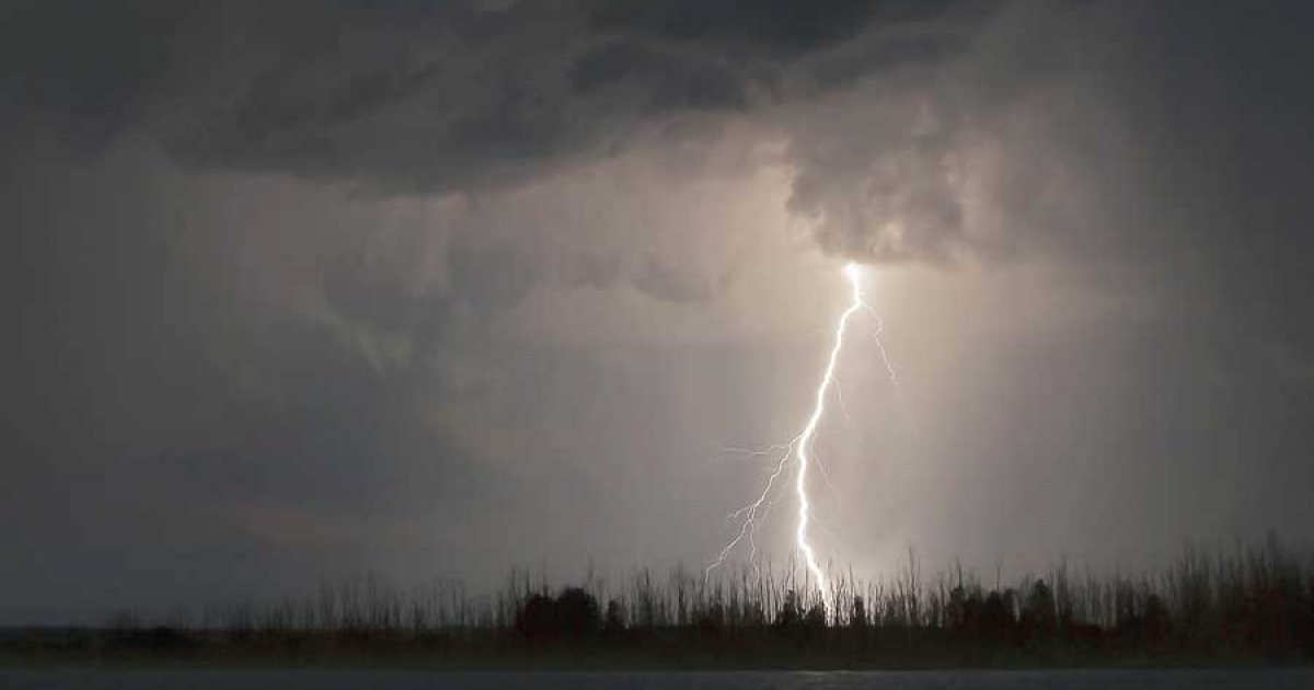 8 killed in countrywide lightning strikes