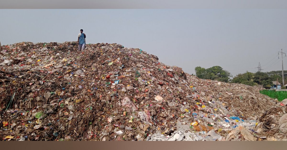 Plastic-polythene waste major source of waterlogging in Chittagong