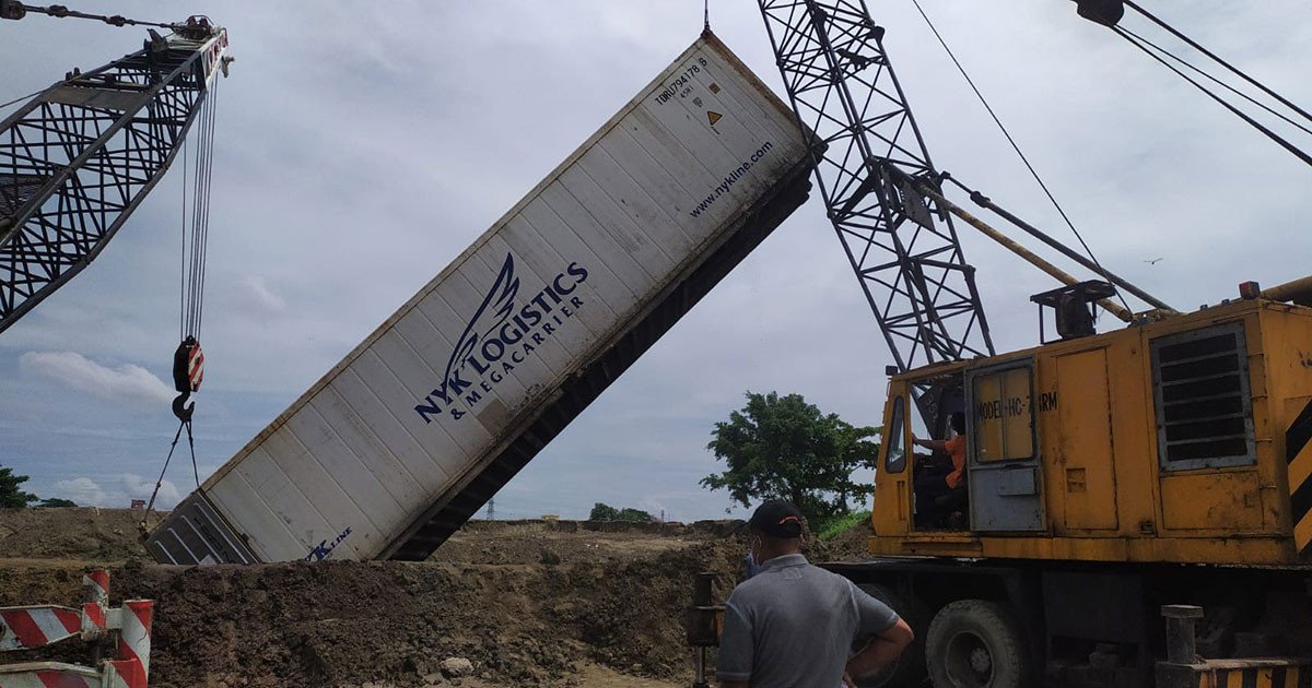 Customs authorities start destroying containers of perishable items in ...