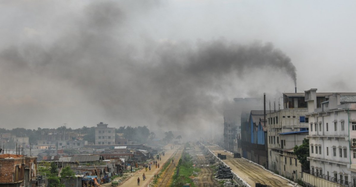 Dhaka air world’s most polluted on Saturday morning