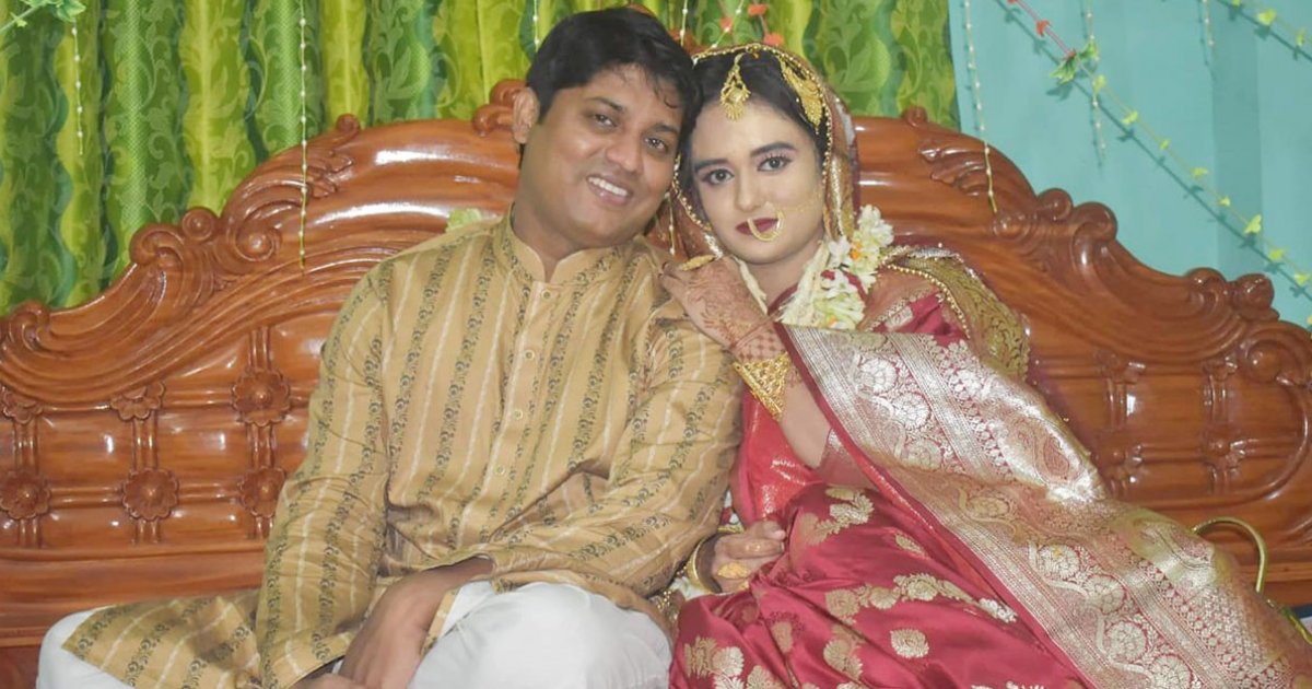 Breaking traditions: Chuadanga bride takes 101 books as mahr