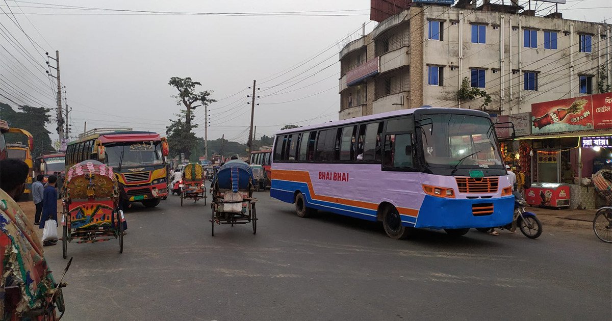 Less bus passengers on first day of Eid holiday