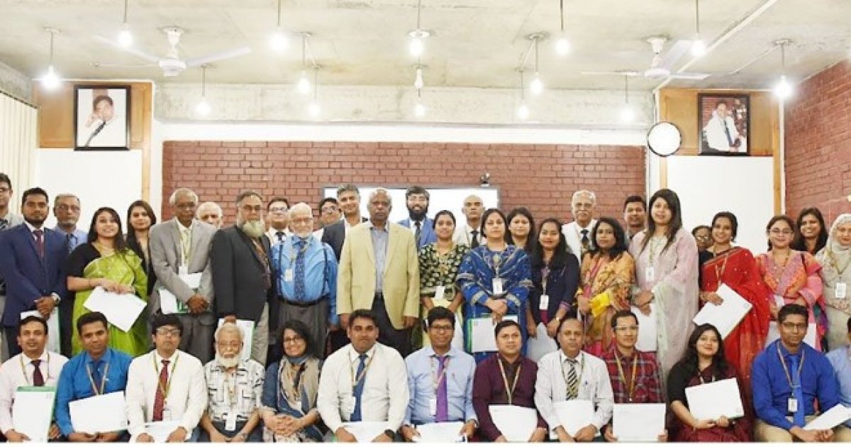 IUBAT holds Research Reward-2023