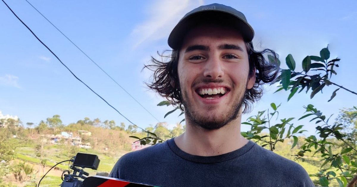 Australian vlogger irks Bangladeshi netizens for slamming poor people ...