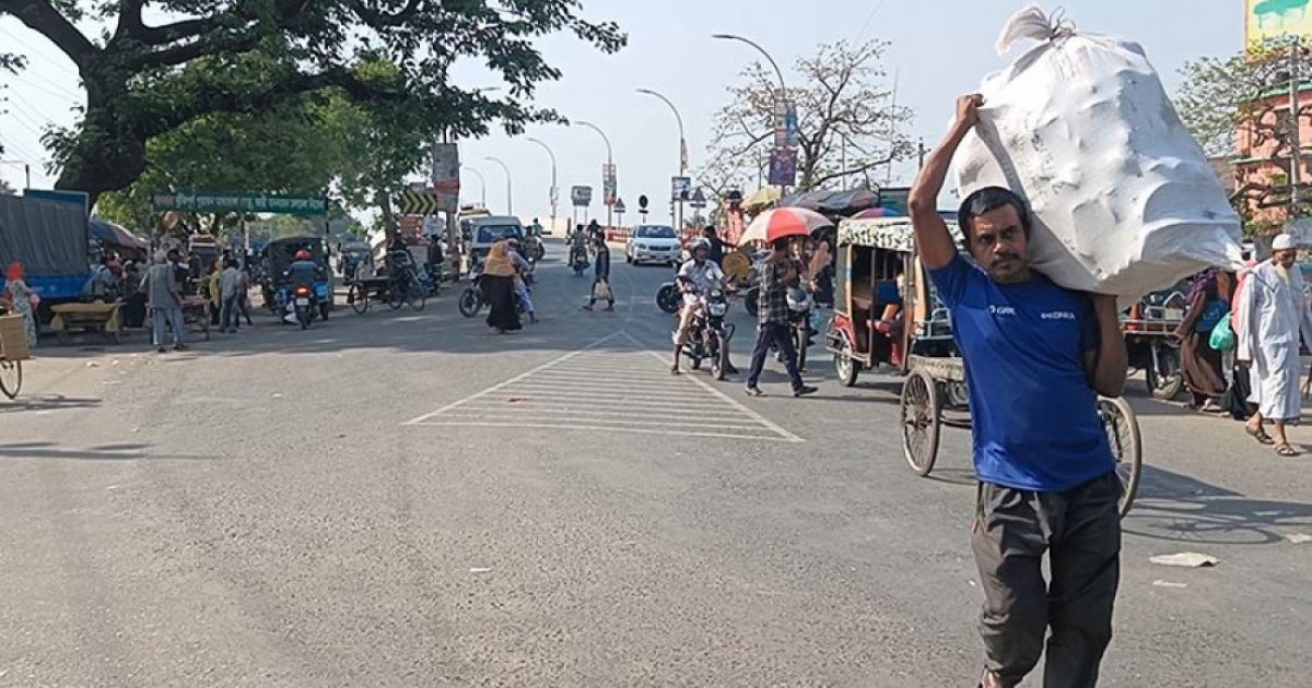 Chuadanga sizzles as temperature hits season’s highest at 41°C