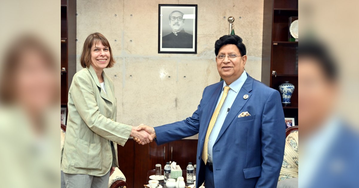 Agnès Dhur presents credentials as ICRC Dhaka head