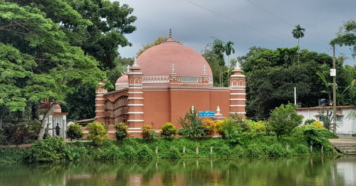 Locals demand expansion of 400-year-old Atiya Mosque