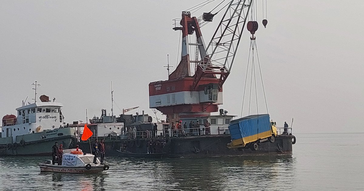 Padma ferry capsize: Sunken vessel yet to be rescued after 4 days