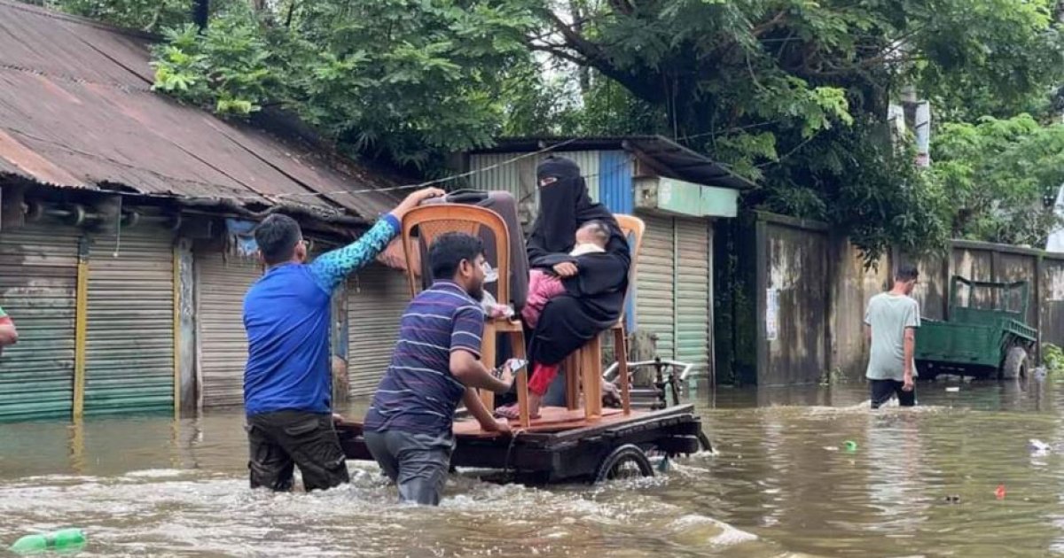 Feni flooding: One dead, thousands displaced as water levels continue ...