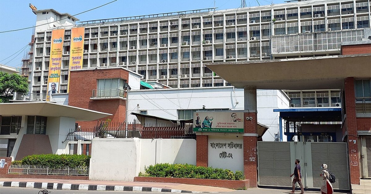 Secretariat staff to stage mass campaign Tuesday over ordinance