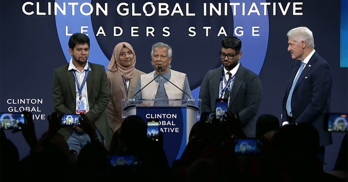 Dr Yunus introduces Mahfuz Alam as mastermind of student movement