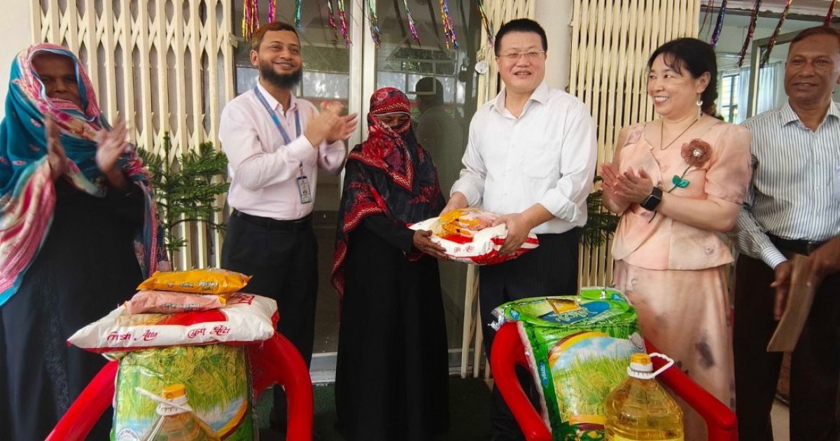 Chinese Ambassador visits Chief adviser Yunus' Jobra village