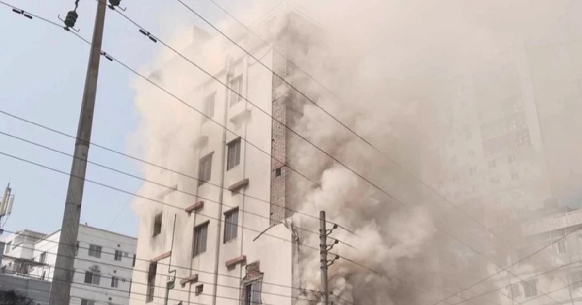 4 killed as fire breaks out at Dhaka hotel