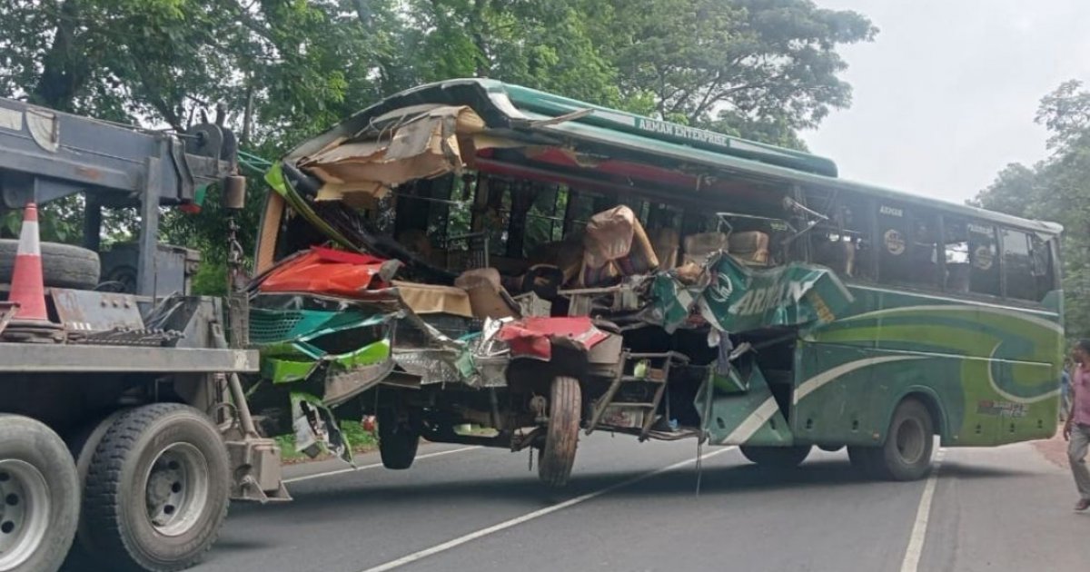 2 killed, 15 injured as 3 buses ram into stationary truck in Gopalganj
