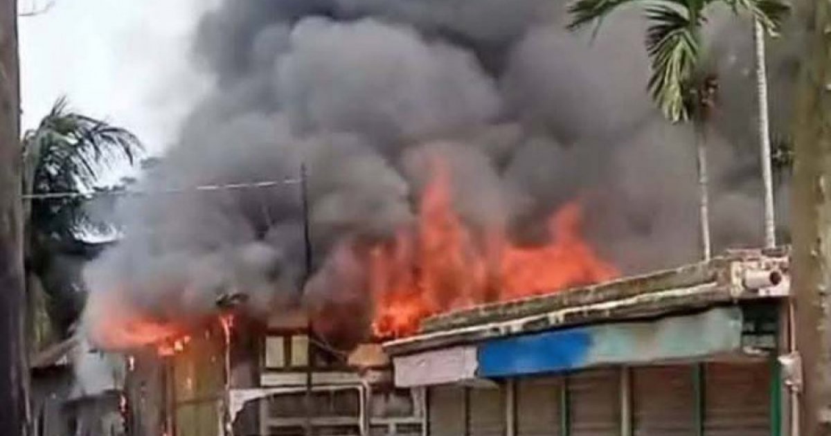 Four Comilla shrines attacked, set ablaze over Facebook post