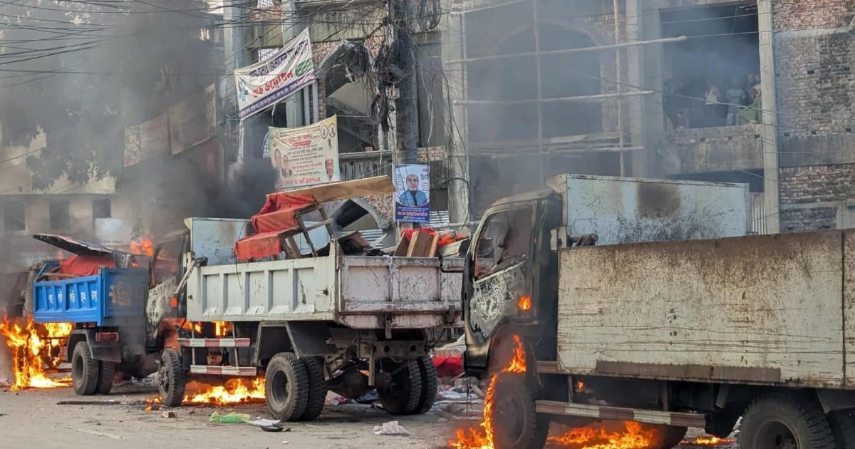 15 injured, 3 municipal trucks set on fire during eviction drive in Bhola