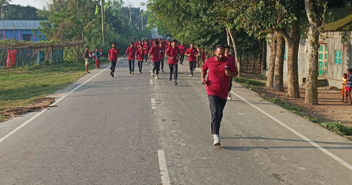 Marathon held in Jamalpur with participation of 600 runners