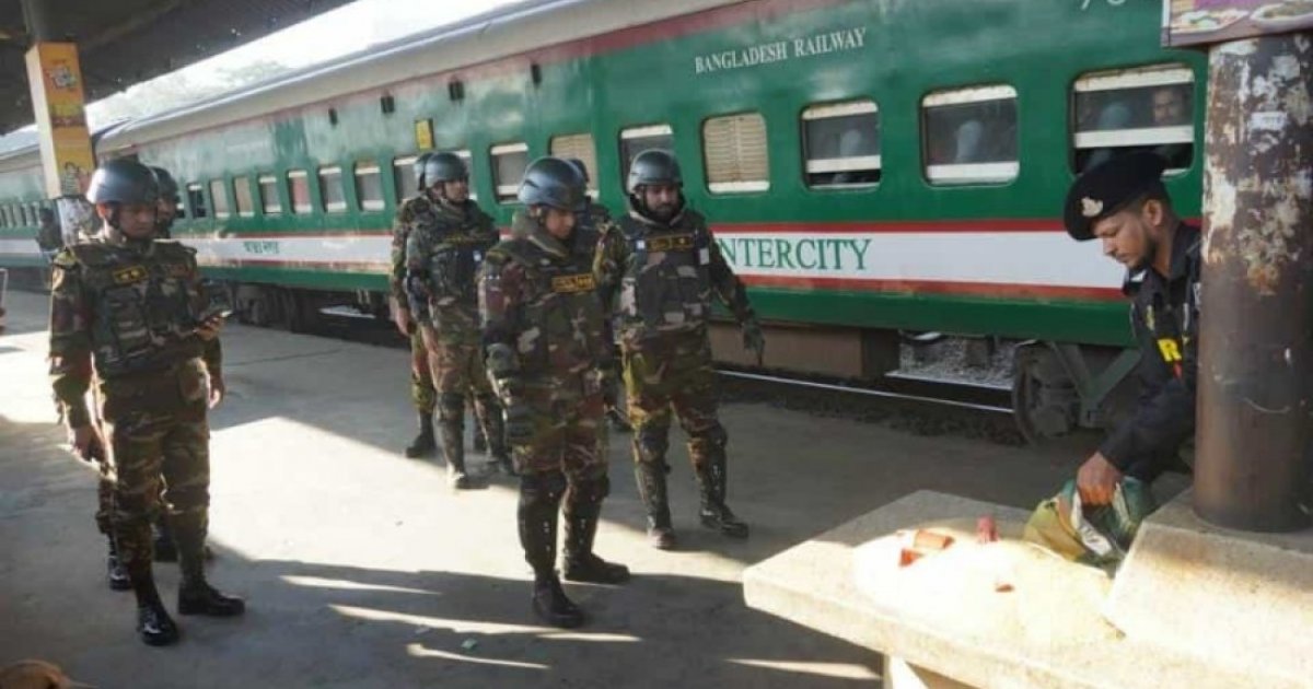 Army raids train, recovers pistol, cocktails from rice sacks