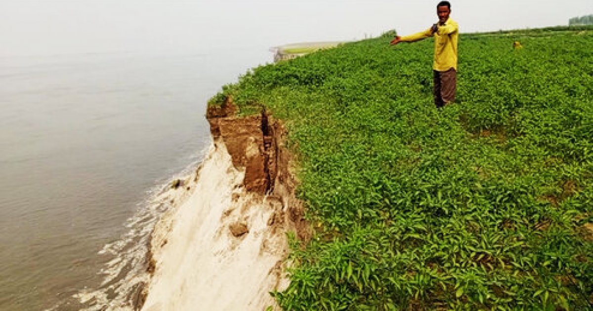 Jamuna erosion takes serious turn in Sariakandi