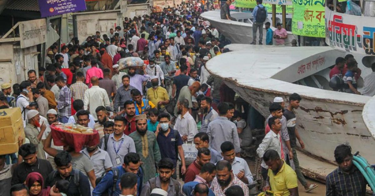Launch collision at Dhaka’s Sadarghat: Permits suspended, probes ordered