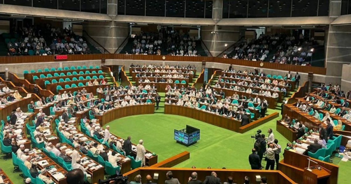 Fuel shortage hits MPs, minister advises calling police