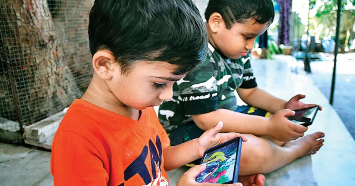 Study: 83% Dhaka schoolchildren exceed screen time limit