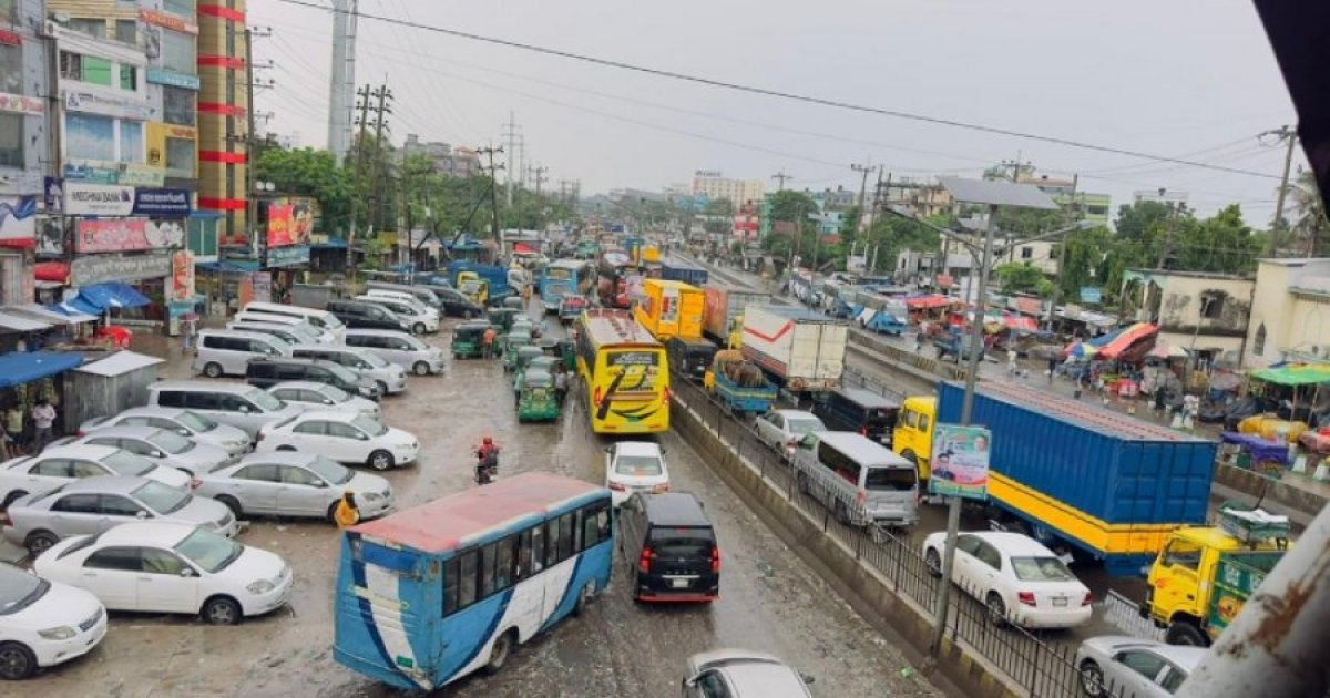 Garment protest halts Dhaka–Chittagong highway in Sonargaon