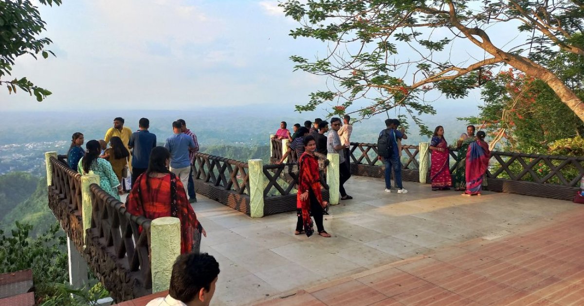 Tourist turnout low in Bandarban during Eid holiday