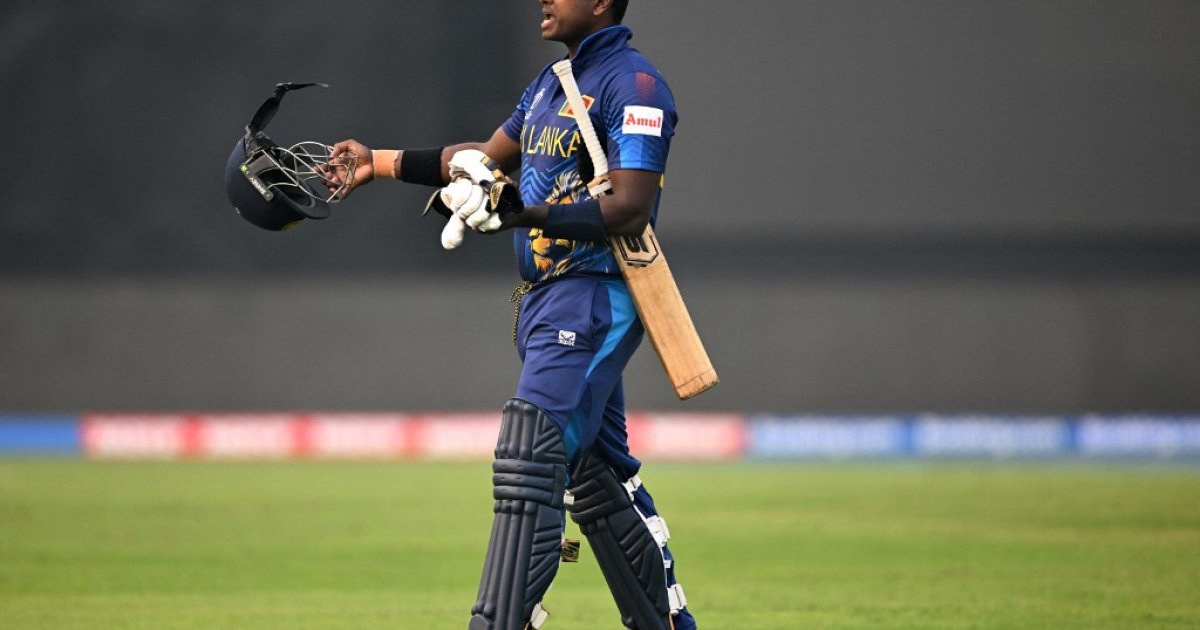 Mathews timed out: Who said what