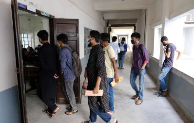 In pictures: Dhaka University students return to classrooms