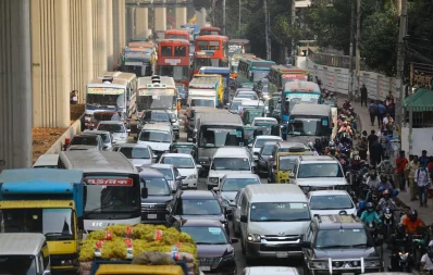 In Pictures: Dhaka commuters face terrible traffic jam