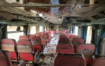 In Pictures: Fire guts 3 compartments of Parabat Express