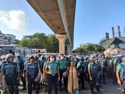 In Pictures: LDA's strike causes traffic gridlock at Shahbagh intersection