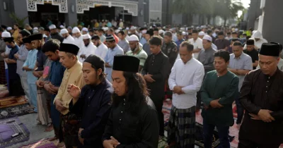 In pictures: Muslims across world celebrate Eid with prayers