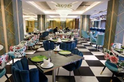 Signature by Khazana brings you delicious Indian food