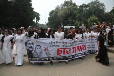 Chhatra League leaders, activists start gathering at rally venue