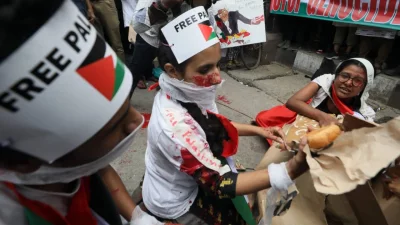 Protest before US Embassy in solidarity with 'Free Palestine Movement'