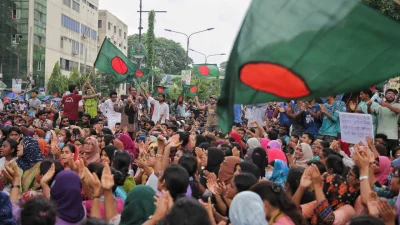 Protest against quota: Students block Shahbagh for 2nd day
