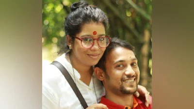 Activists reuse sari in fight against plastic