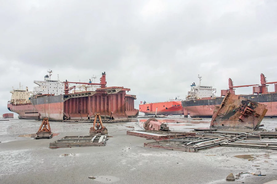 Asbestos: The slow poison killing ship-breaking workers