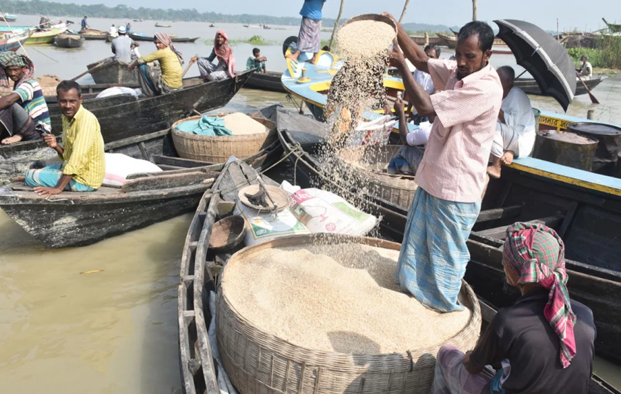 Floating rice market in Barisal’s Banaripara