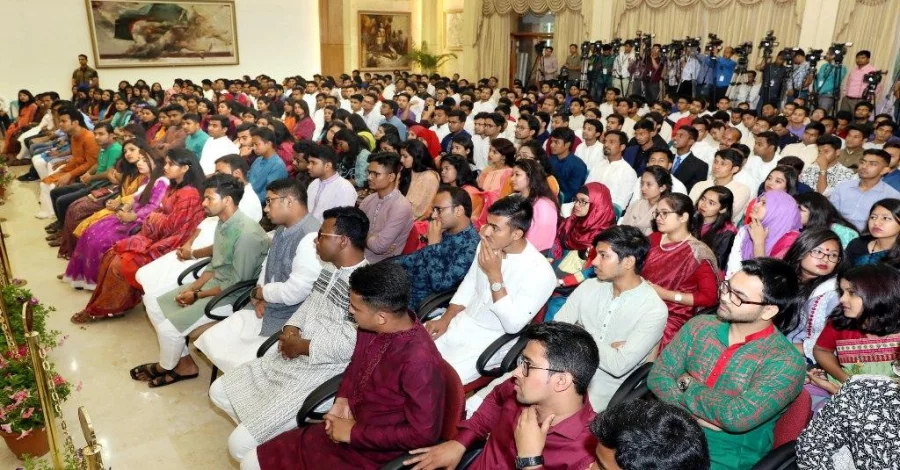 PM Hasina asks Ducsu leaders to help revive healthy politics