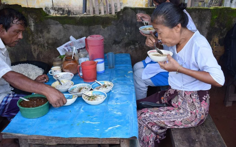 Mundi, a popular ethnic food of Bandarban