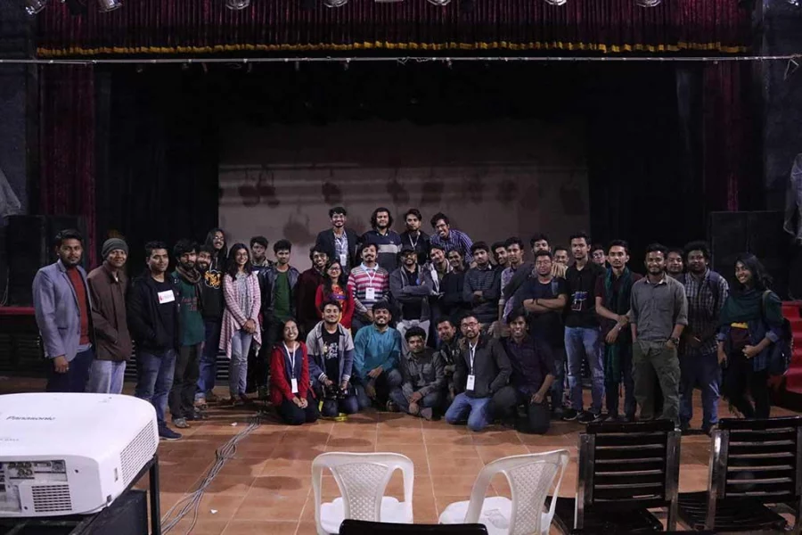 Reflections on 'Amar Bhashar Cholochitro 1426'