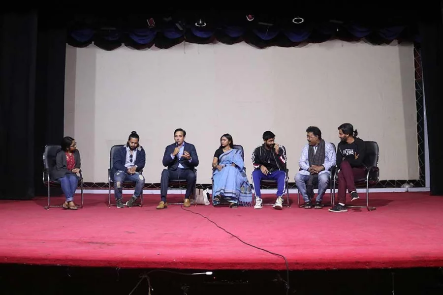 Reflections on 'Amar Bhashar Cholochitro 1426'