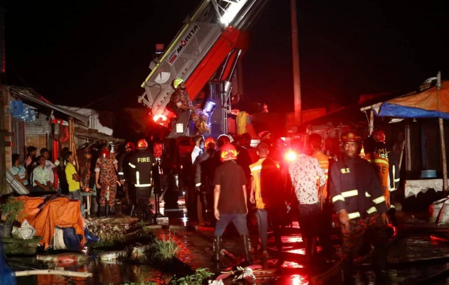 3 workers die in Shezan juice factory fire in Narayanganj, 50 injured